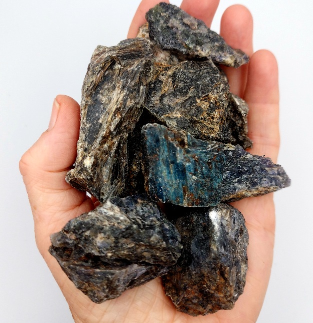 Iolite Rough Gemstone (Water Sapphire Or Cordierite)